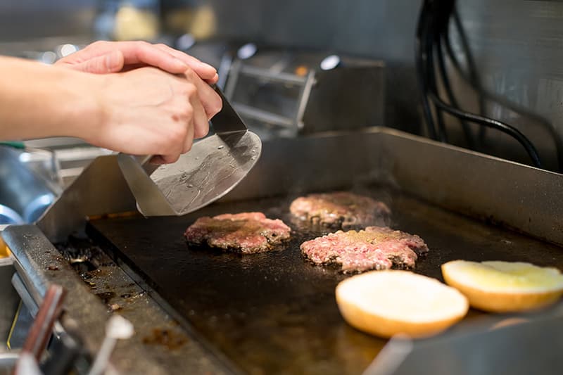 向港式風味致敬：隱世手工漢堡店 Sick! Burger 在銅鑼灣首次登場！ - POPBEE