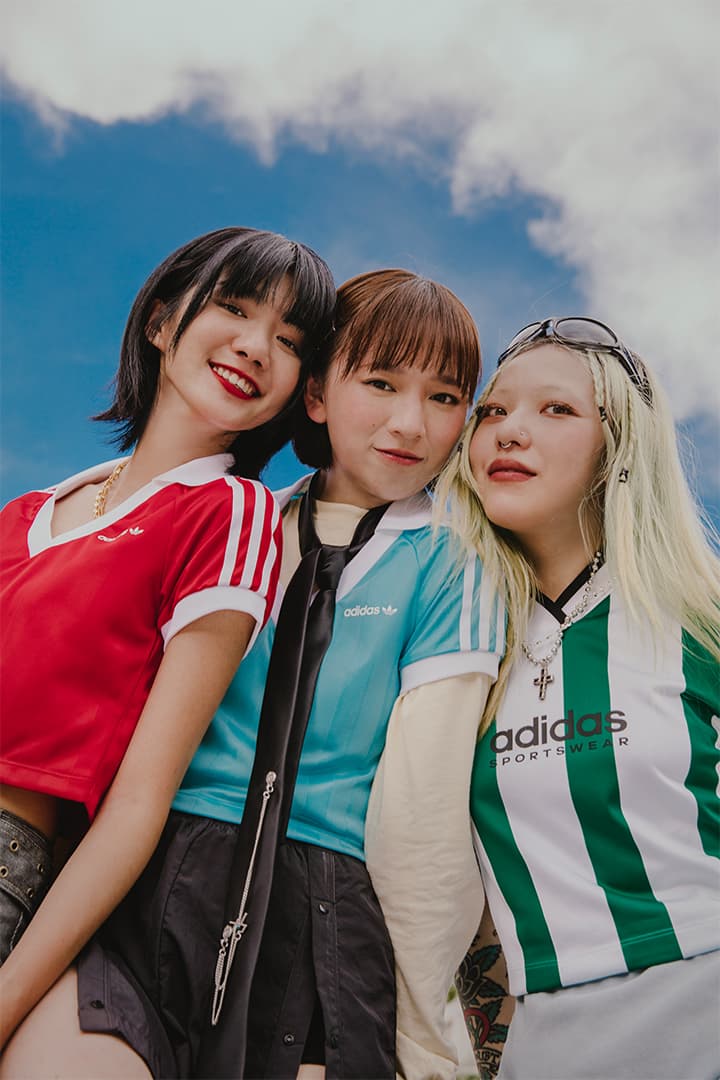 時尚女生間流行足球狂熱！Jennie 與 Bella Hadid 力撐的 #Blokecore 潮流究竟是甚麼？ - POPBEE