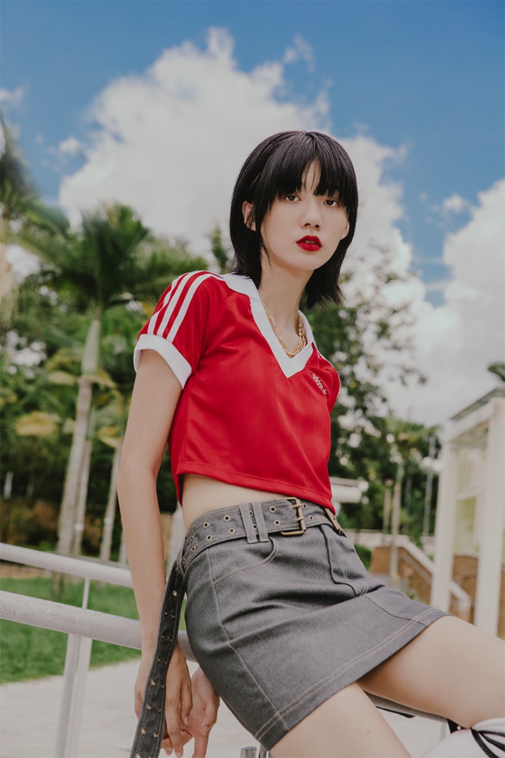 時尚女生間流行足球狂熱！Jennie 與 Bella Hadid 力撐的 #Blokecore 潮流究竟是甚麼？ - POPBEE