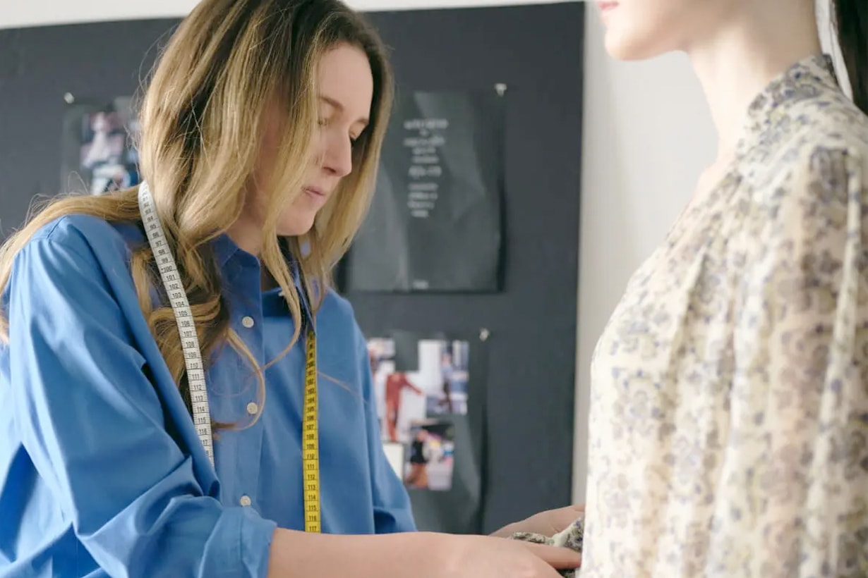 UNIQLO : C 何時開賣、什麼好逛？掌舵的 Clare Waight Keller 究竟是誰？UNIQLO 首次合作就創了一個支線！ - POPBEE