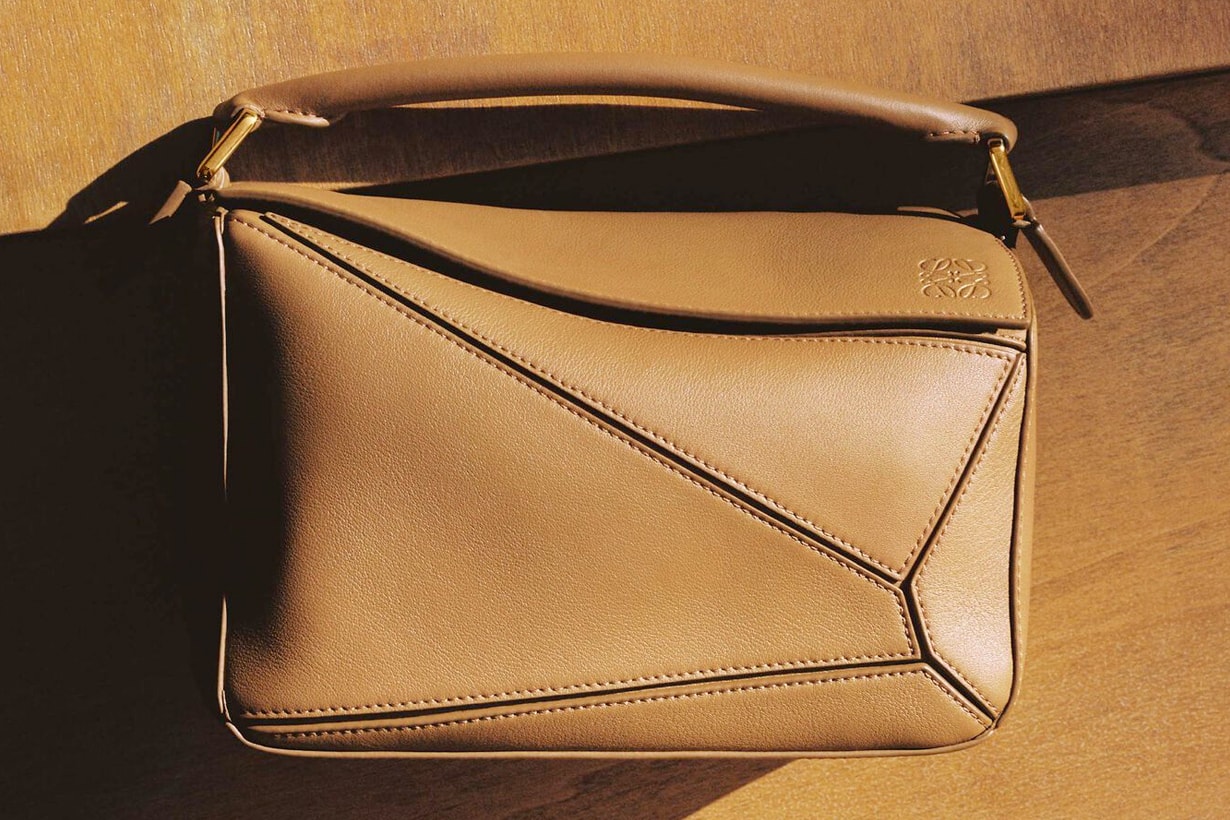 Loewe 經典 Puzzle 將慢慢停產！老粉絲捨不得，對照新款有何處不同？ - POPBEE