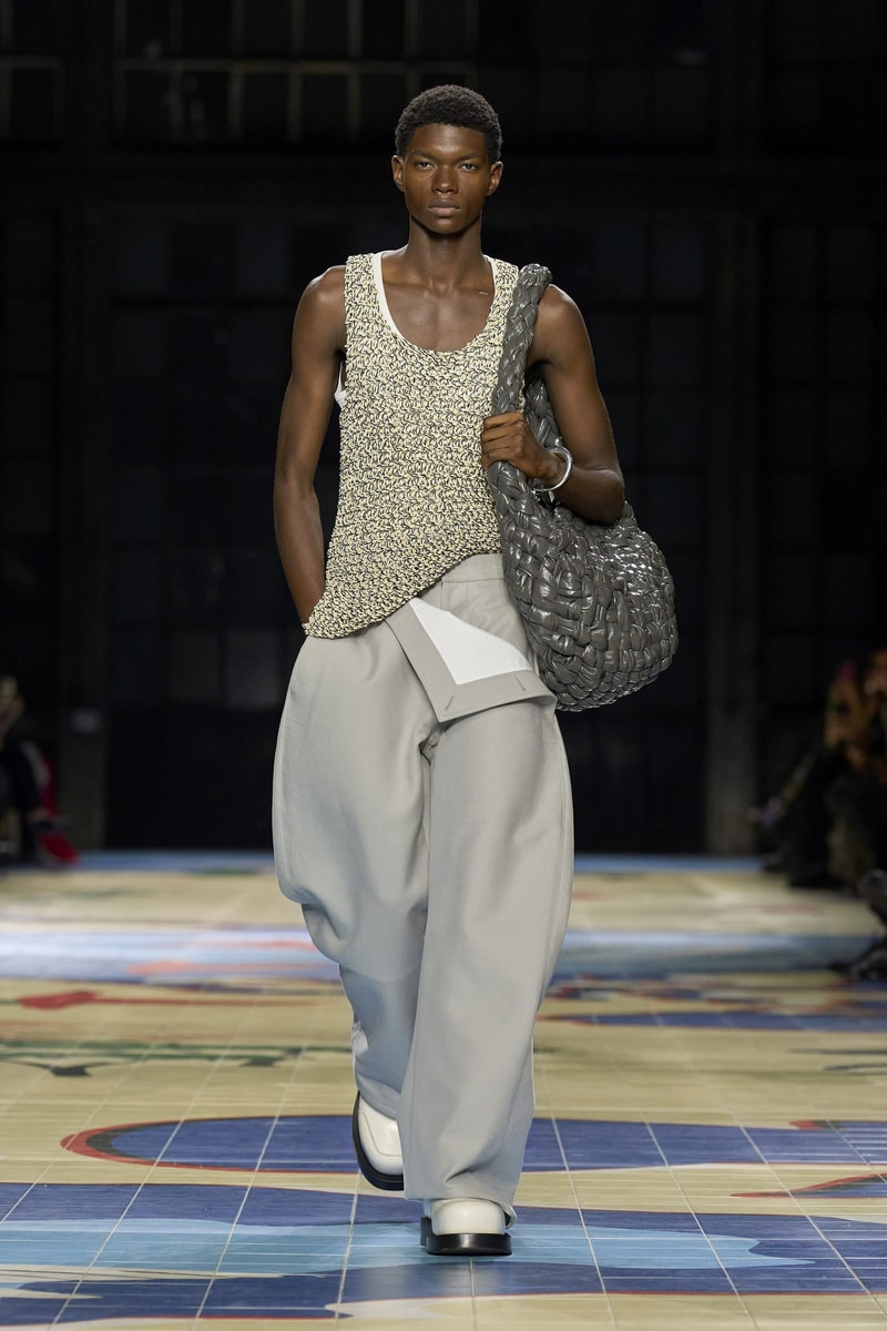 MFW：Matthieu Blazy 透過 SS24 時裝展帶你去一趟「Bottega Veneta 式」旅行 - POPBEE