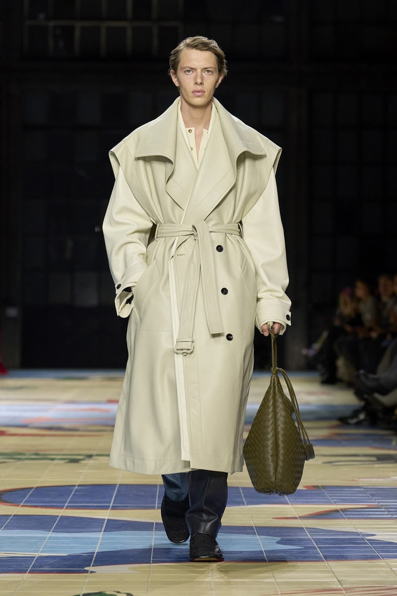 MFW：Matthieu Blazy 透過 SS24 時裝展帶你去一趟「Bottega Veneta 式」旅行 - POPBEE
