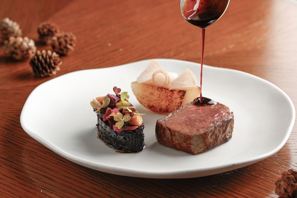 酒店聖誕餐推介！ 置地文華東方酒店 Amber 、法式小酒館 SOMM 節日嘗味菜譜 - POPBEE