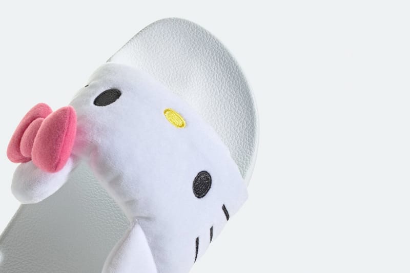 Hello Kitty 可愛五十週年了！Crocs、adidas 分別推出拖鞋，你收哪一雙？ - POPBEE