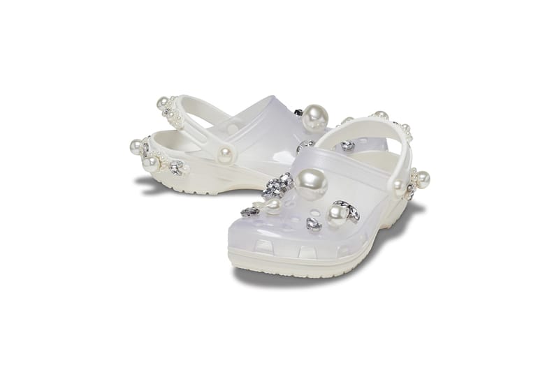 大秀上引起矚目：Simone Rocha x Crocs 首次夢幻聯名，發售消息終於曝光！ - POPBEE