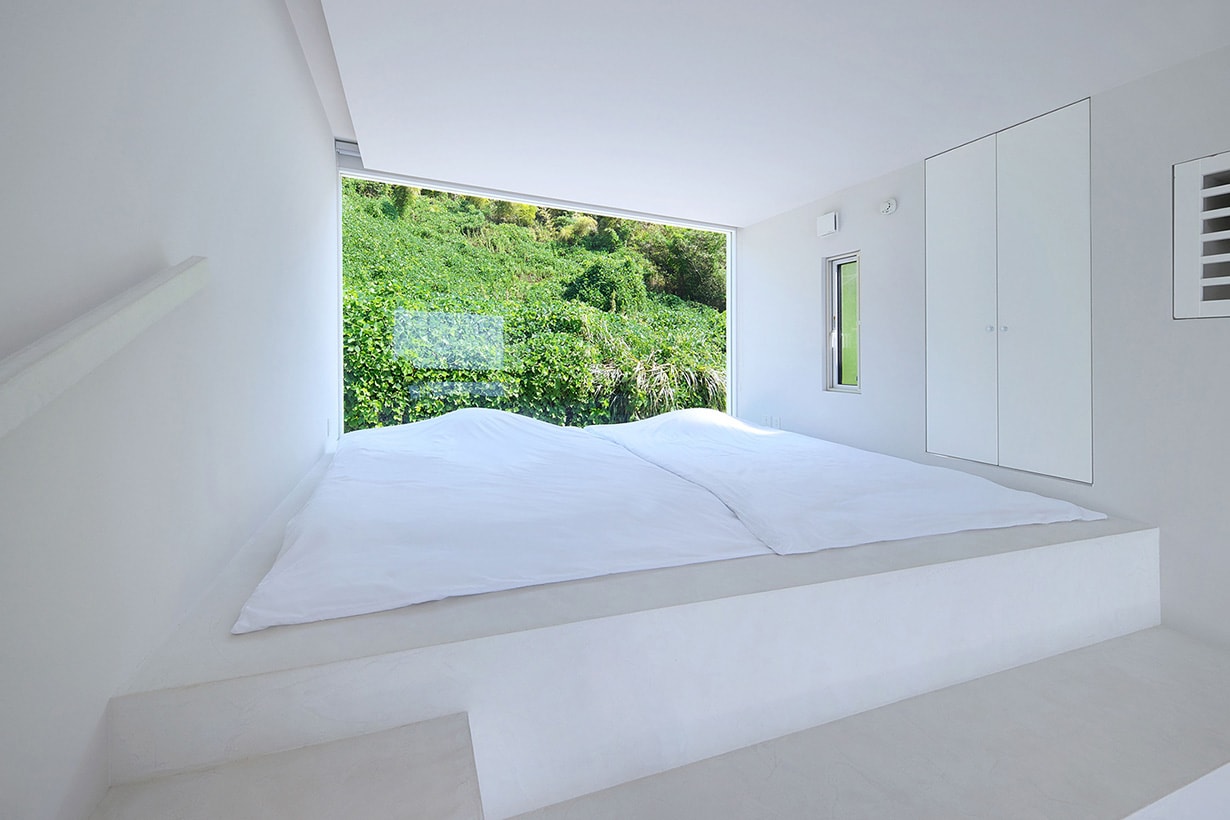 每扇窗景都美到令人屏息：住進這間日本海岸別墅，來場屬於自己的浪漫逃亡。 - POPBEE