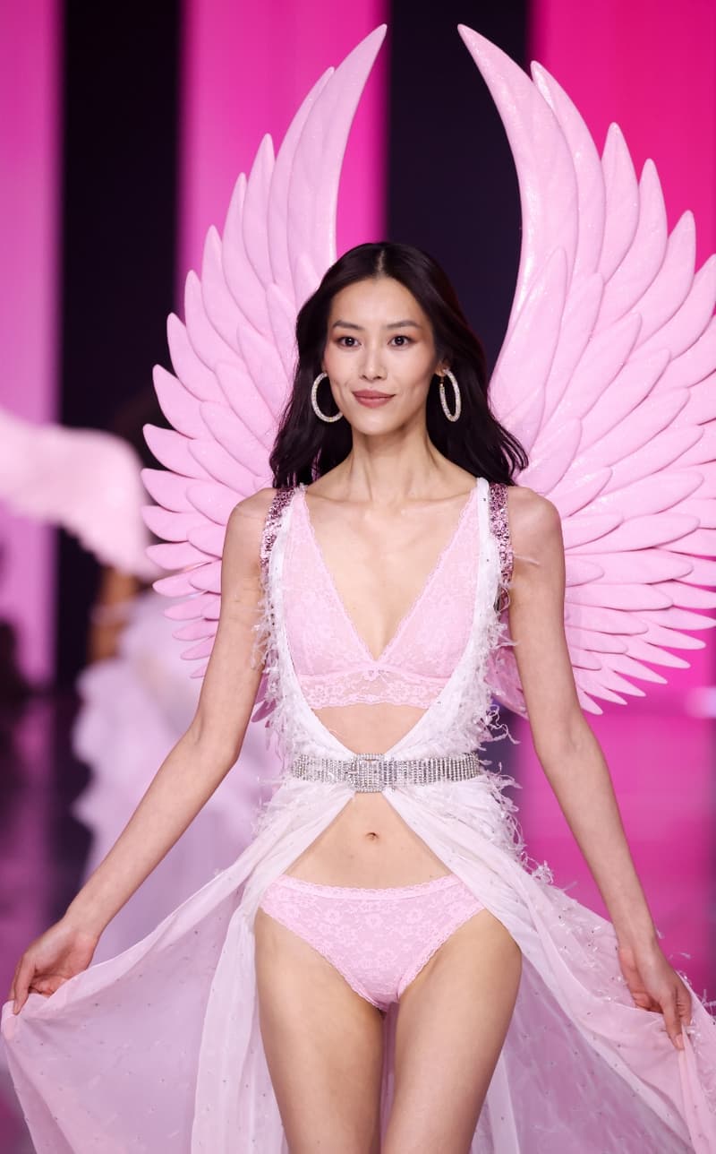 Victoria's Secret 大秀回來了！Cher、Lisa 精彩演出、超模們華麗唯美造型一次看！ - POPBEE