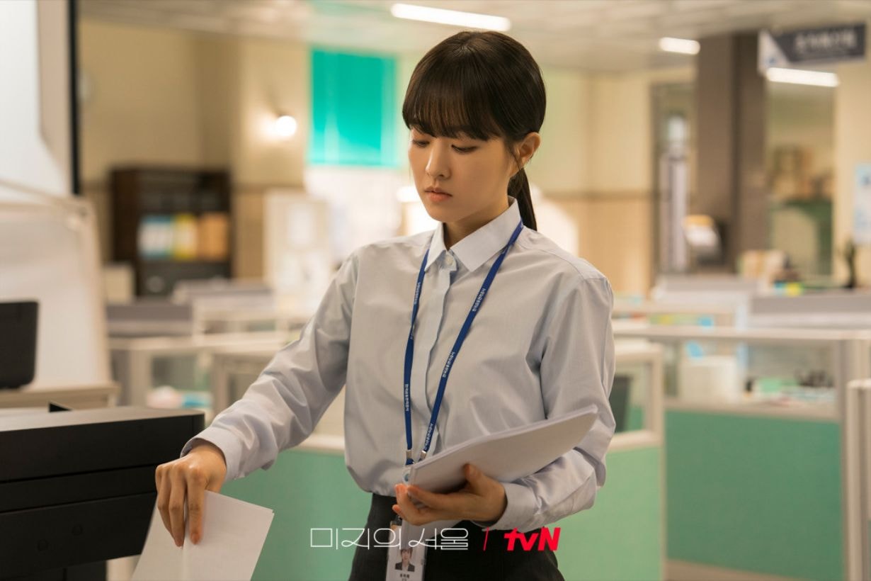 首次挑戰金髮造型：朴寶英一人詮釋雙胞胎的交換人生，新劇《未知的首爾》即將開播！ - POPBEE