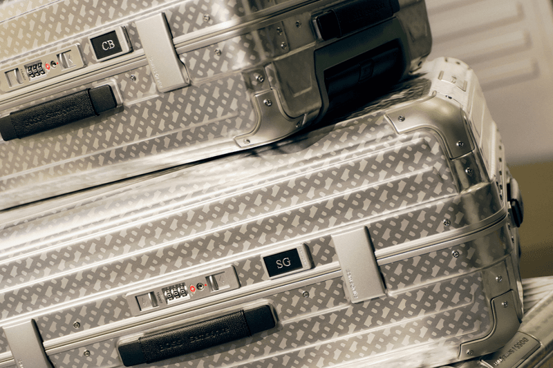絕美旅行夥伴：Samsonite x BOSS 聯名推出鋁鎂合金行李箱，低調中藏不住的高級感 - POPBEE