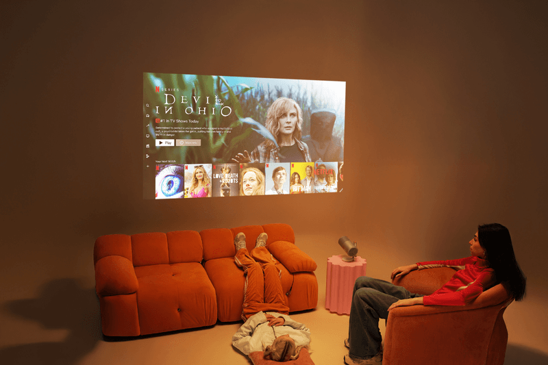 讓女生們愛上的隨身投影機：不只能追劇、看電影，還可以投出絕美的落日光濾鏡！ - POPBEE