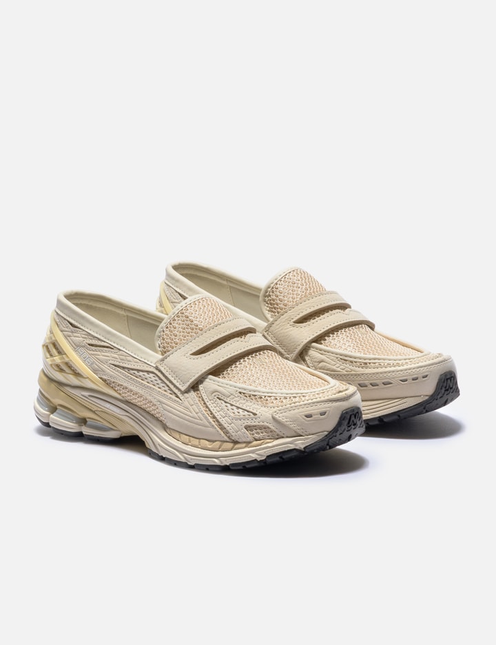 New Balance 1906L - 一腳蹬鞋款，皮革網布鞋面，ABZORB SBS 後跟緩震，N-ergy 吸震外底。 | HBX