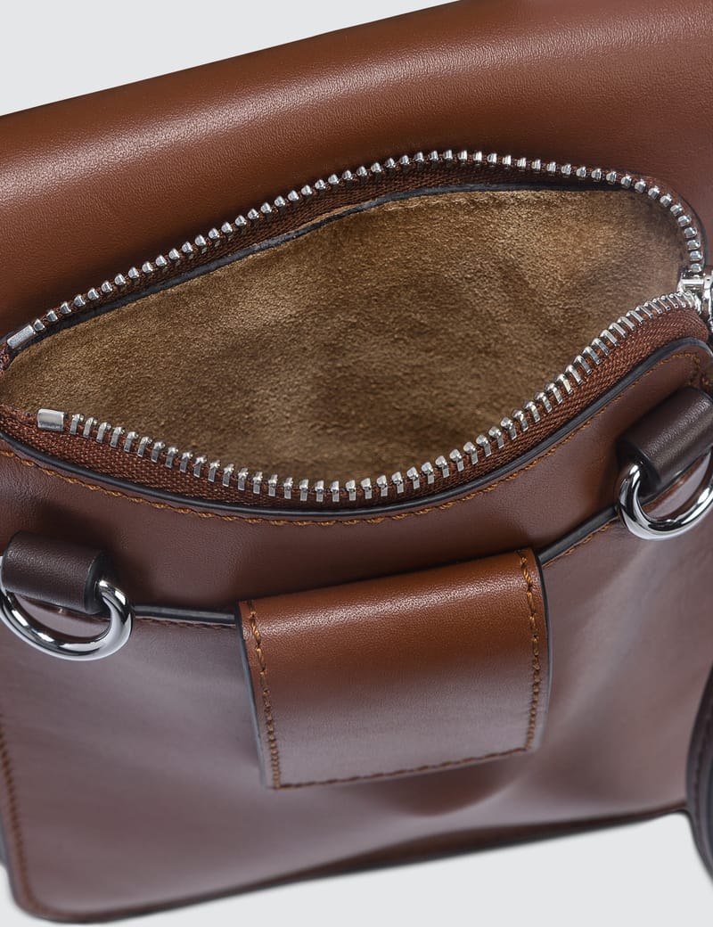Loewe - Gusset Flat Crossbody Bag | HBX - Globally Curated Loewe - Gusset Flat Crossbody Bag | HBX - Globally Curated