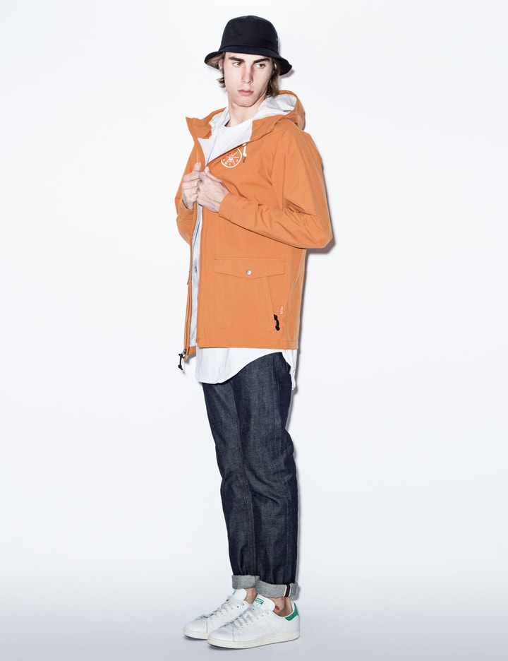 Poler - Persimmon 2.5L Vagabond Jacket | HBX - HYPEBEAST 為您搜羅全球潮流時尚品牌