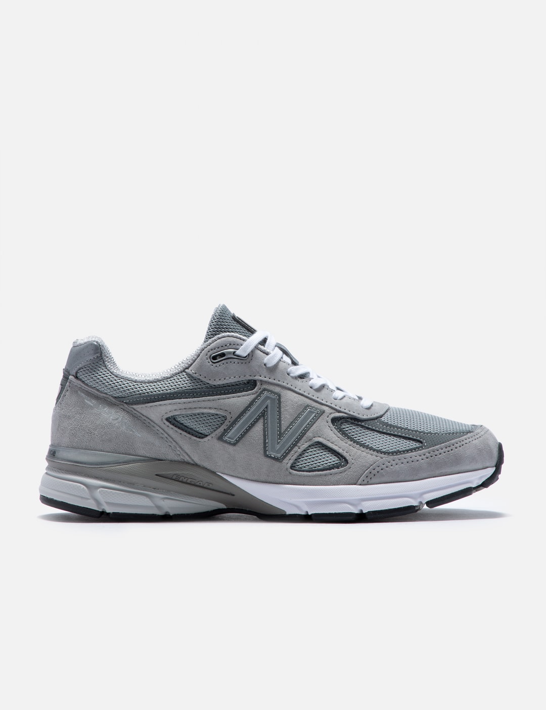 New Balance MADE IN USA 990V4 CORE - Classic USA-made running shoe in ...