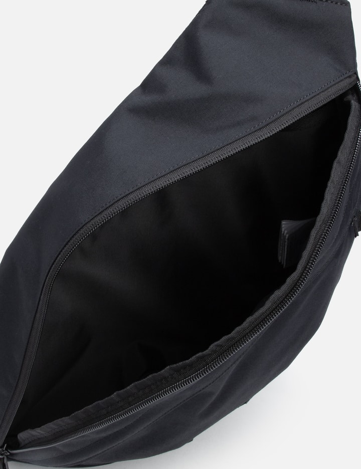 Gramicci - Cordura Sling Bag | HBX - HYPEBEAST 為您搜羅全球潮流時尚品牌