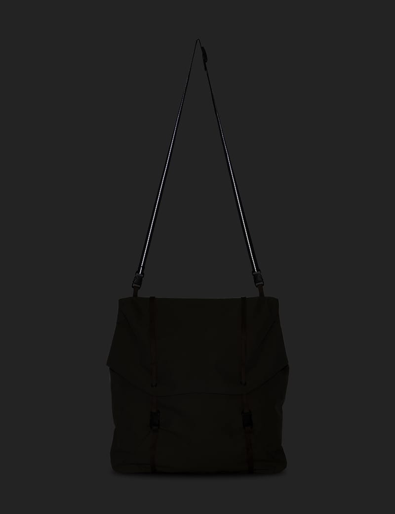 norbit by Hiroshi Nozawa - Backpack Holder Hooded Jacket norbit by Hiroshi Nozawa - Backpack Holder Hooded Jacket