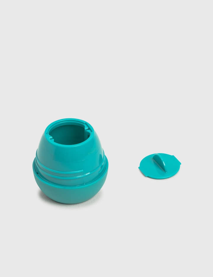 Chums - Booby Egg Salt & Pepper Set | HBX