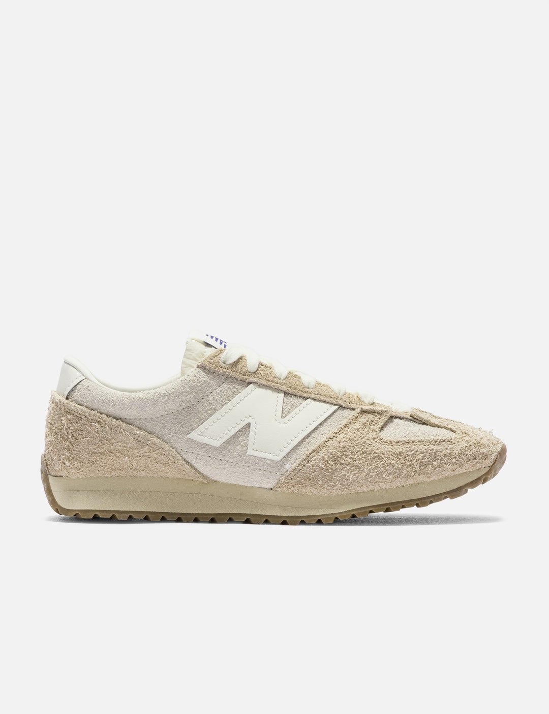 New Balance U471 - 粉紅復古運動鞋，麂皮與透氣網布拼接，獨特「Fang」鞋頭，EVA中底緩震，經典魚骨耐磨外底 | HBX