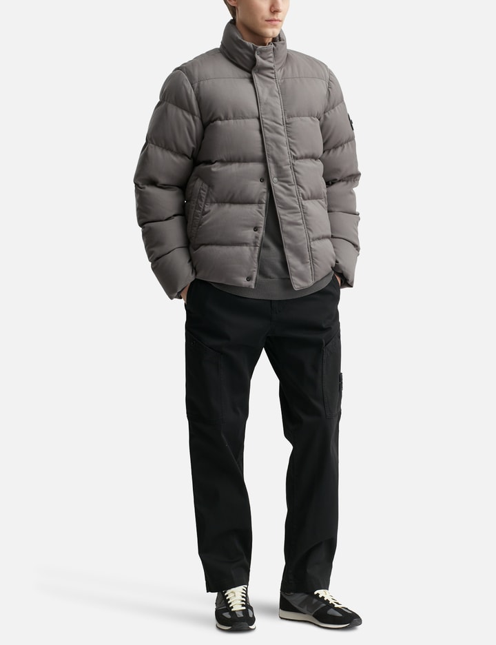 Stone Island Garment Dye Cargo Pants - 成衣染色工裝褲，直筒剪裁，耐用棉料與彈性纖維，側袋設計 | HBX