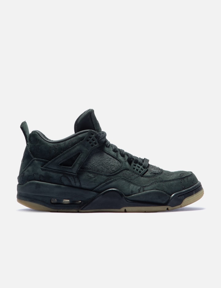 Jordan Brand - KAWS 4 | HBX - HYPEBEAST 為您搜羅全球潮流時尚品牌