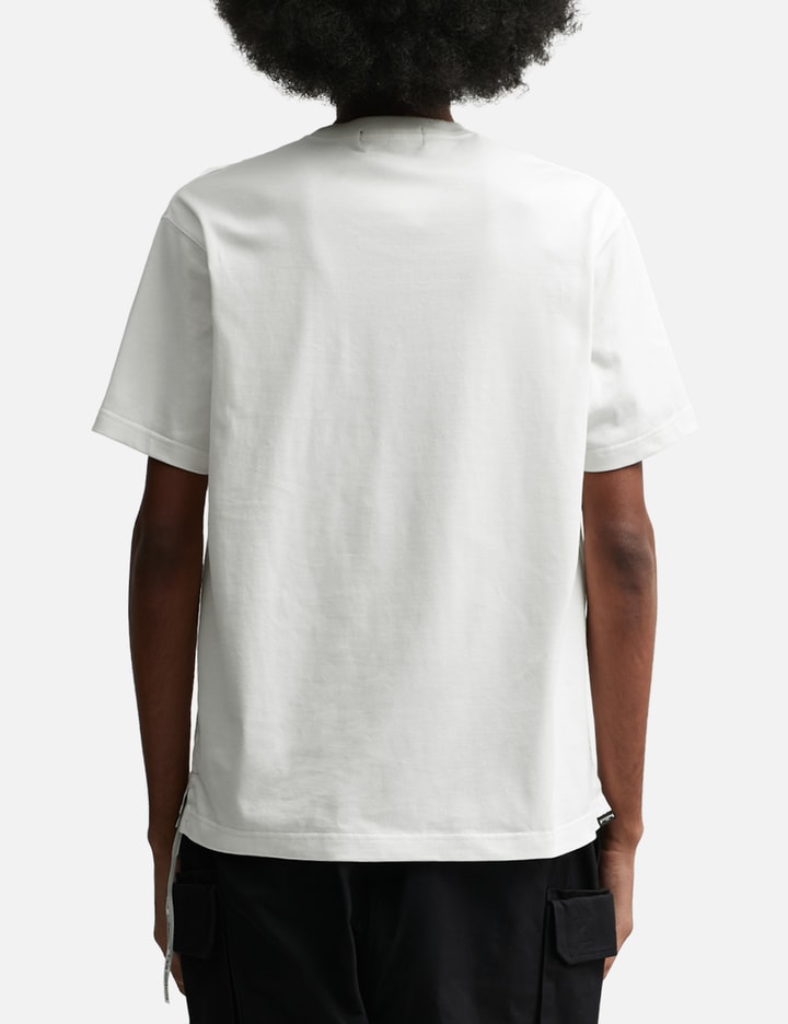 Mastermind World - Label T-Shirt | HBX - HYPEBEAST 為您搜羅全球潮流時尚品牌