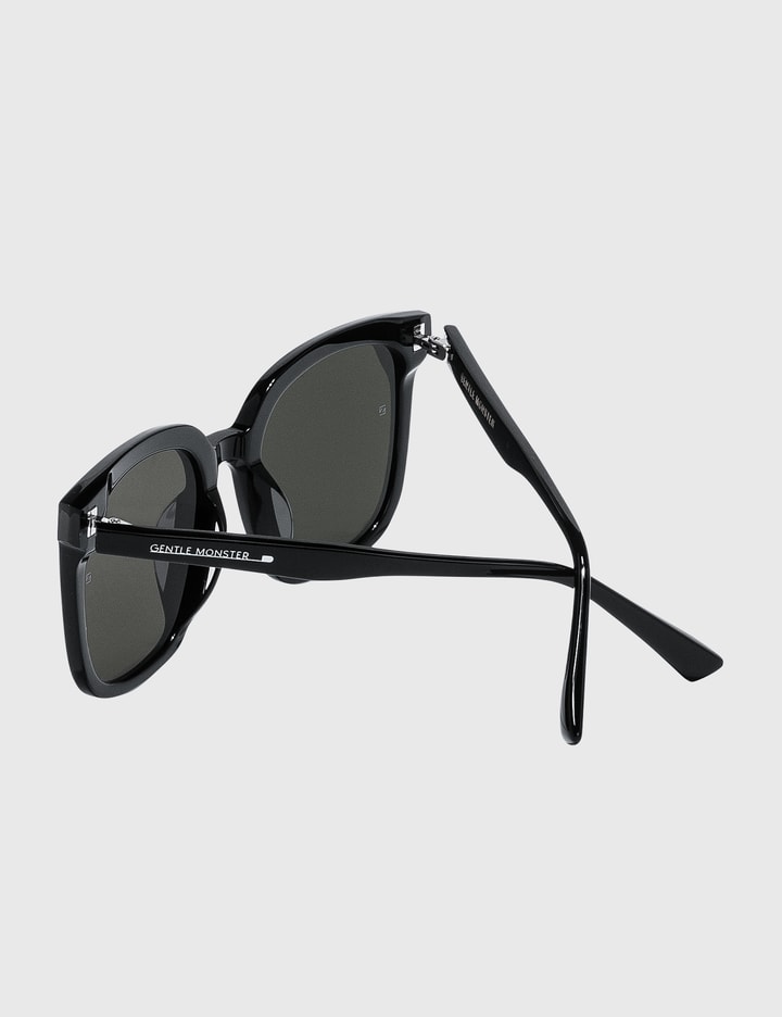 Gentle Monster - Frida 01 Sunglasses | HBX - Globally Curated Fashion and Lifestyle by Hypebeast