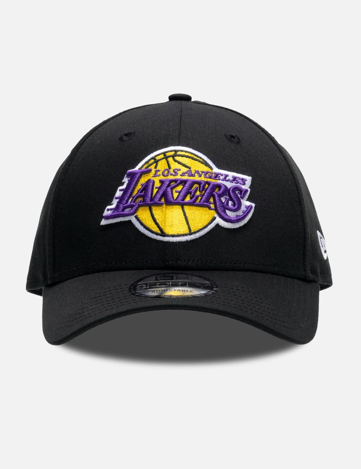 New Era Los Angeles Lakers Essential Black 9forty Cap - 經典黑色六片帽，前繡湖人隊徽 ...