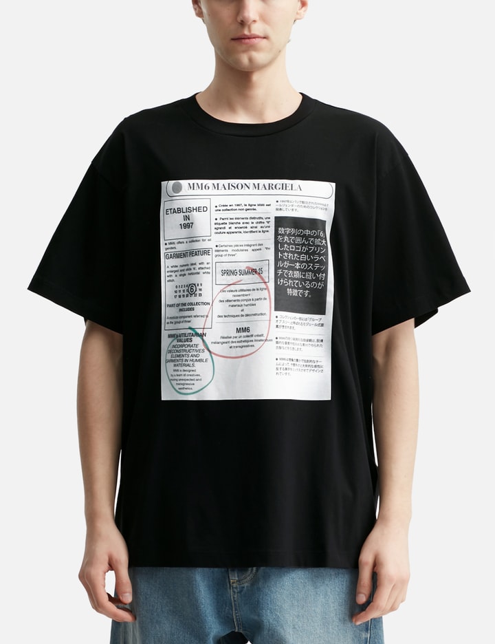 MM6 Maison Margiela - Newspaper Logo T-shirt | HBX - HYPEBEAST 為您搜羅全球潮流時尚品牌