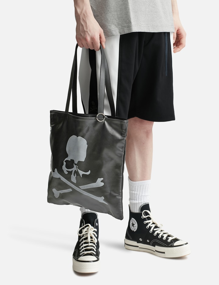 Mastermind Japan - LEATHER TOTE BAG | HBX - HYPEBEAST 為您搜羅全球潮流時尚品牌