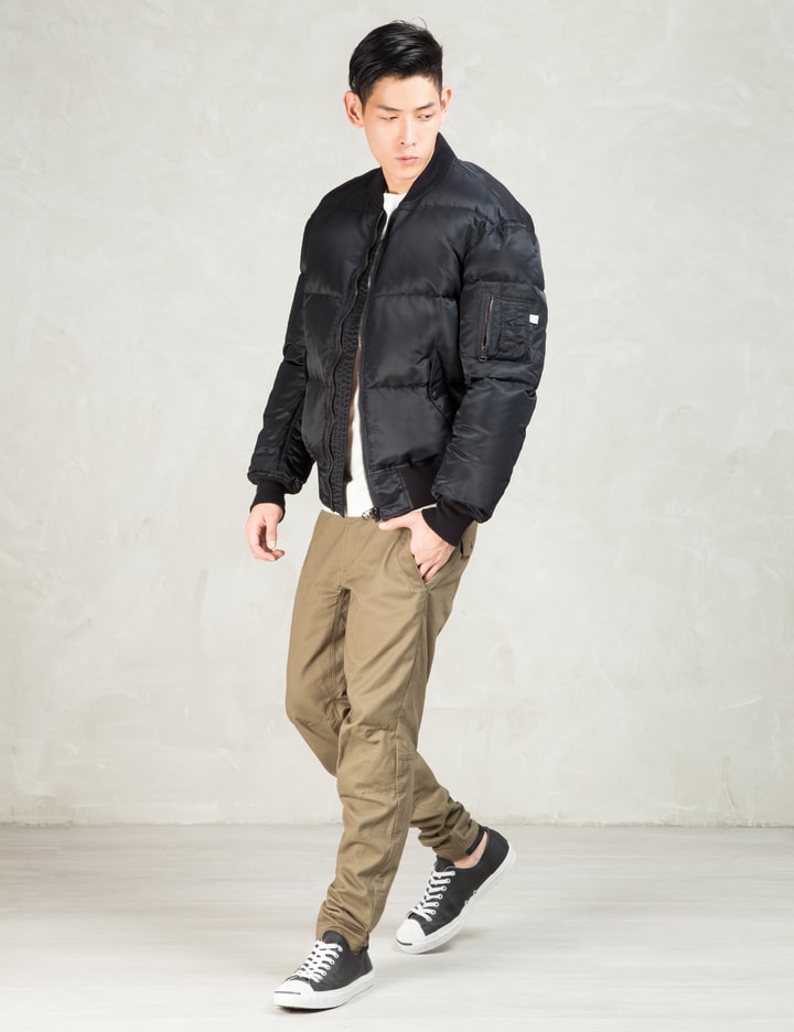 Facetasm - Black Ma-1 Bomber Down Jacket | HBX - HYPEBEAST 為您搜羅全球潮流時尚品牌