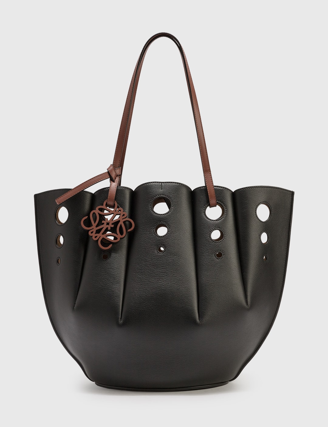 Loewe - Shell Tote Bag | HBX - Globally Curated Fashion and Lifestyle ...