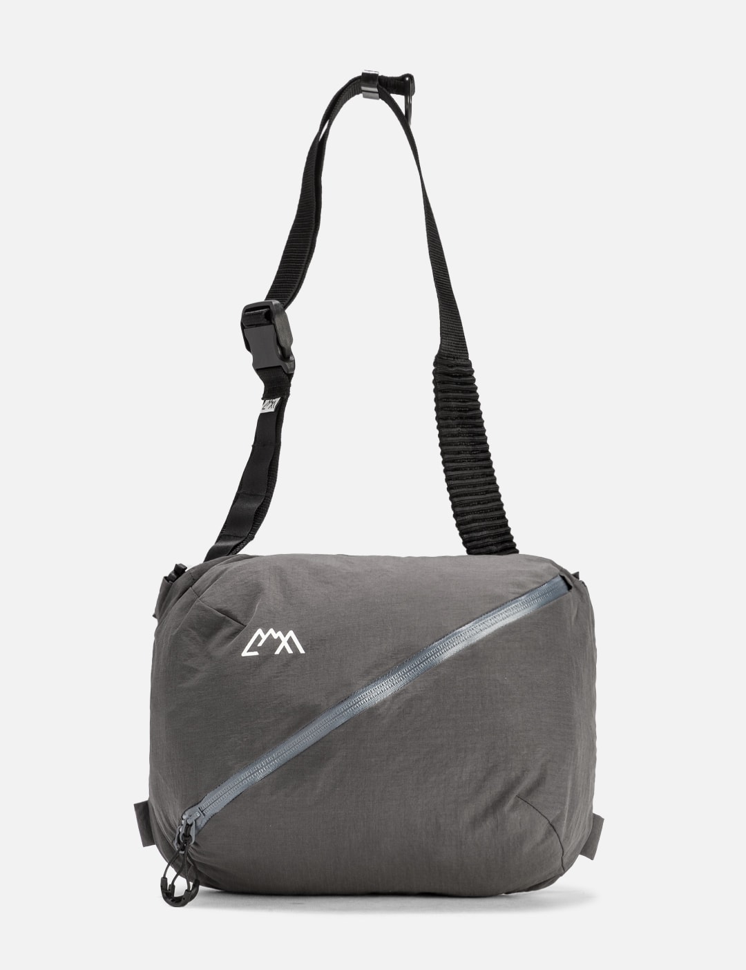 Comfy Outdoor Garment - Big Porch Nylon Bag | HBX - HYPEBEAST 為您搜羅全球潮流時尚品牌