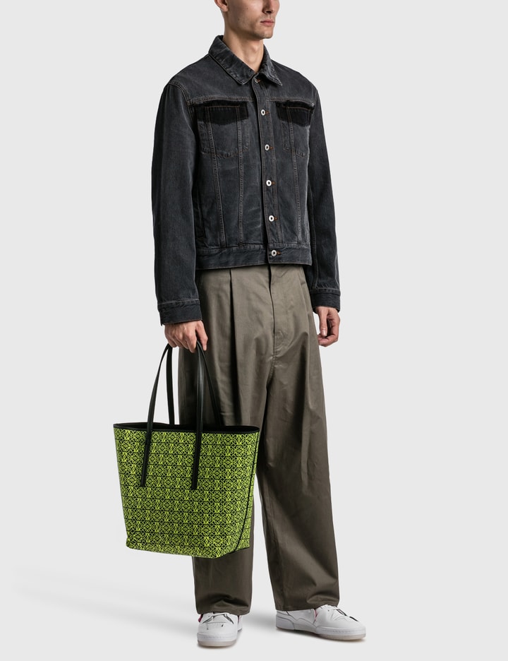 Loewe - T Tote Bag | HBX - HYPEBEAST 為您搜羅全球潮流時尚品牌
