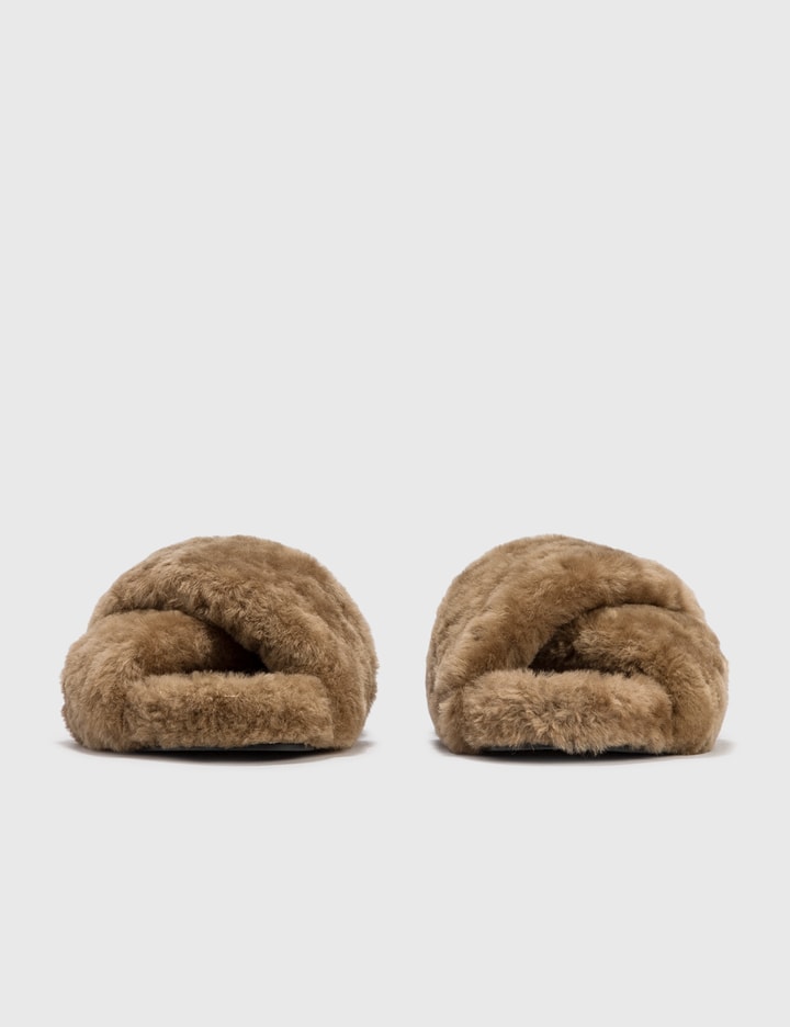 Jil Sander - CROSS STRAP SHEARLING SLIDE | HBX - HYPEBEAST 為您搜羅全球潮流時尚品牌