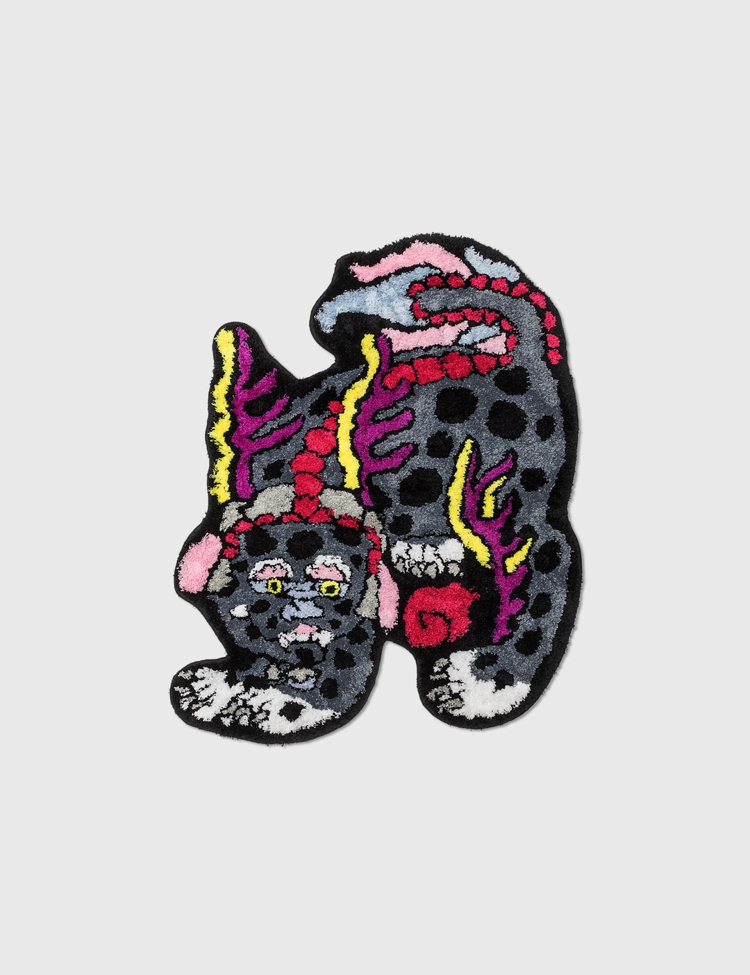 RAW EMOTIONS - Small Mascot Kirin Rug | HBX - HYPEBEAST 為您搜羅全球潮流時尚品牌