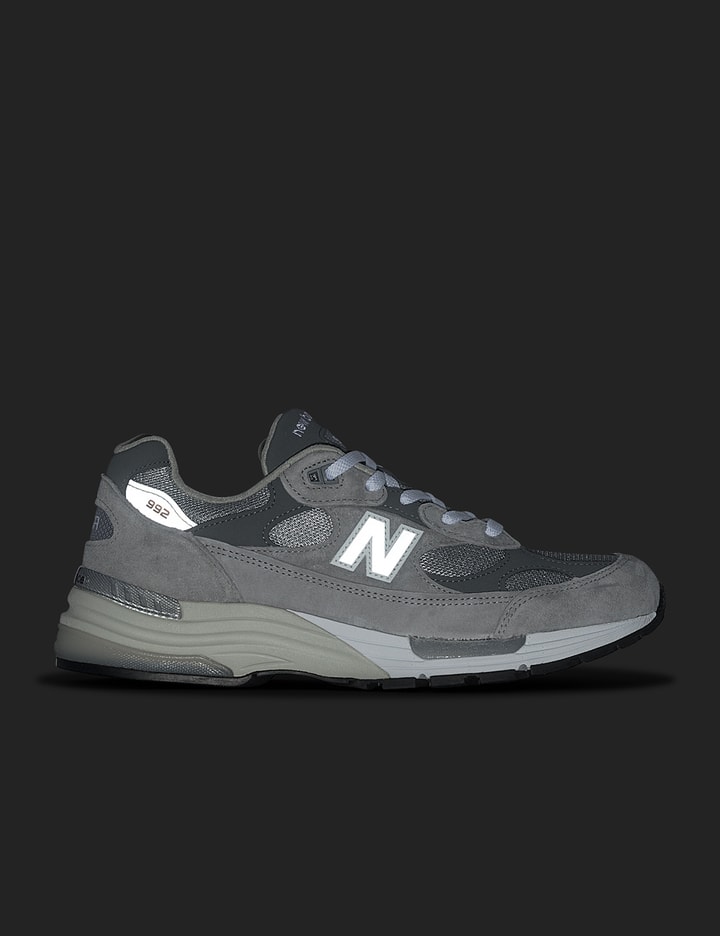 New Balance - NEW BALANCE 992 MADE IN USA (M992GR) | HBX - HYPEBEAST 為您搜羅全球潮流時尚品牌