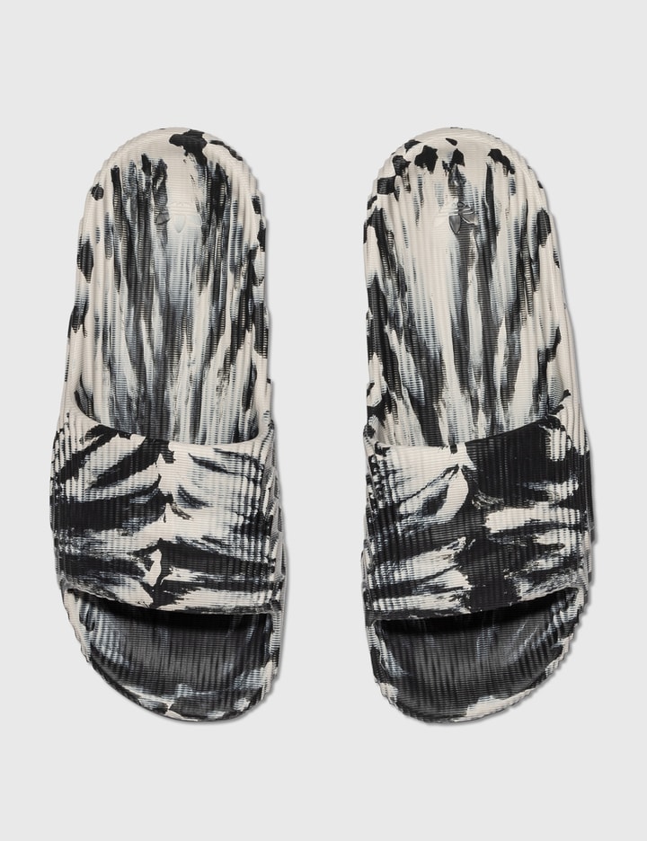 Adidas Originals - Adilette 22 Slides | HBX - HYPEBEAST 為您搜羅全球潮流時尚品牌