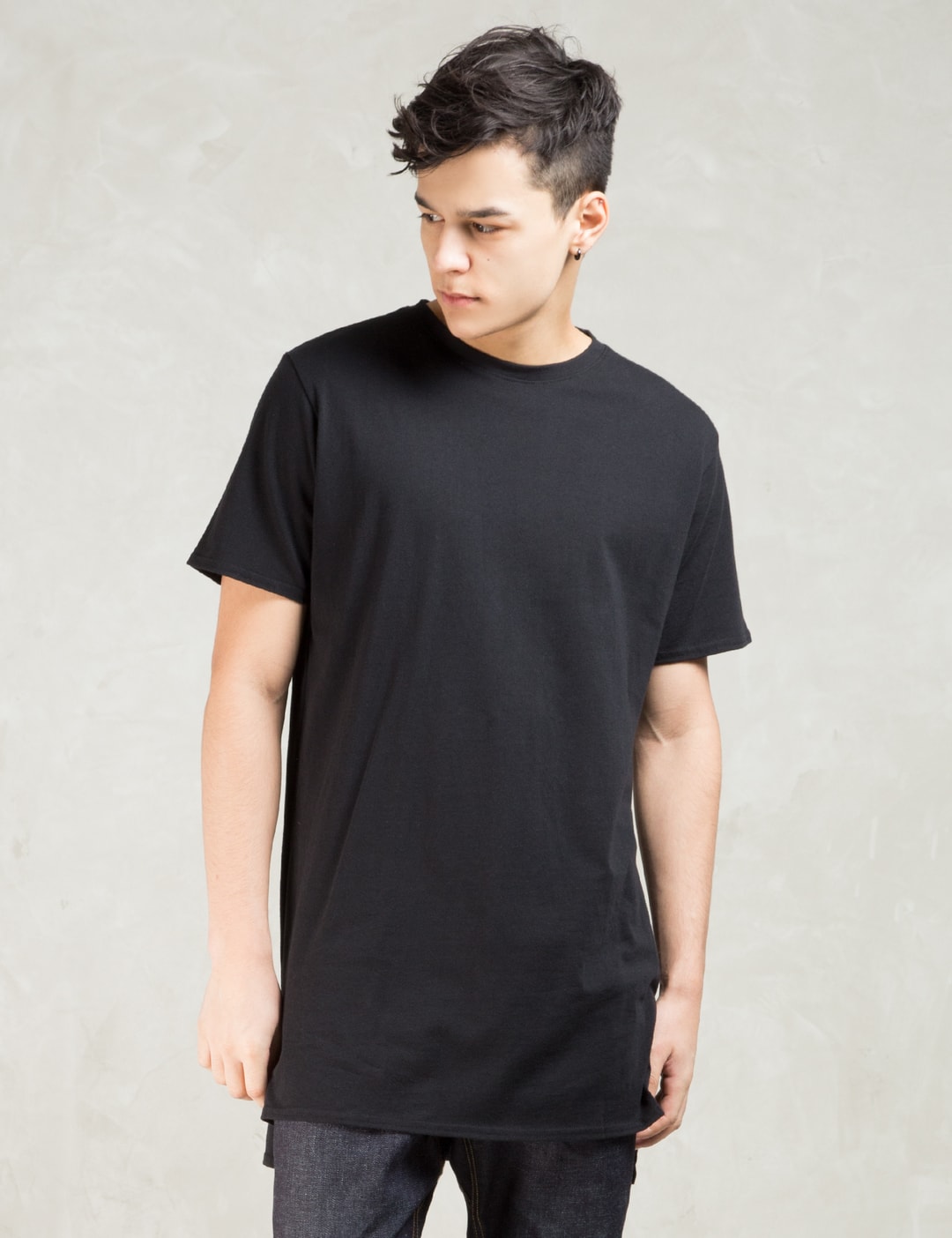 KNYEW - Black E-long Hi-lo T-shirt | HBX - ハイプビースト(Hypebeast)が厳選したグローバル ...