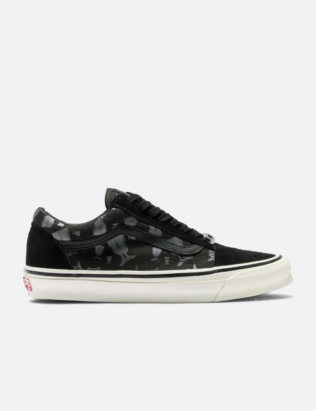 Vans - Vault by Vans x Undefeated OG Old Skool LX | HBX - HYPEBEAST 為您 ...