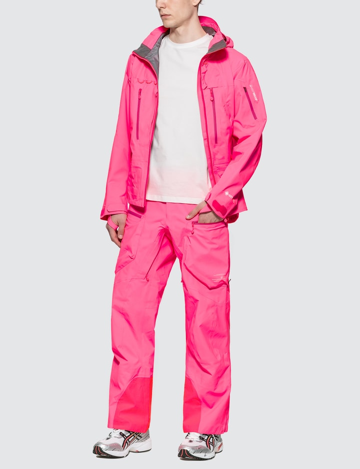 BURTON AK457 - AK457 Guide Jacket | HBX - HYPEBEAST 為您搜羅全球潮流時尚品牌