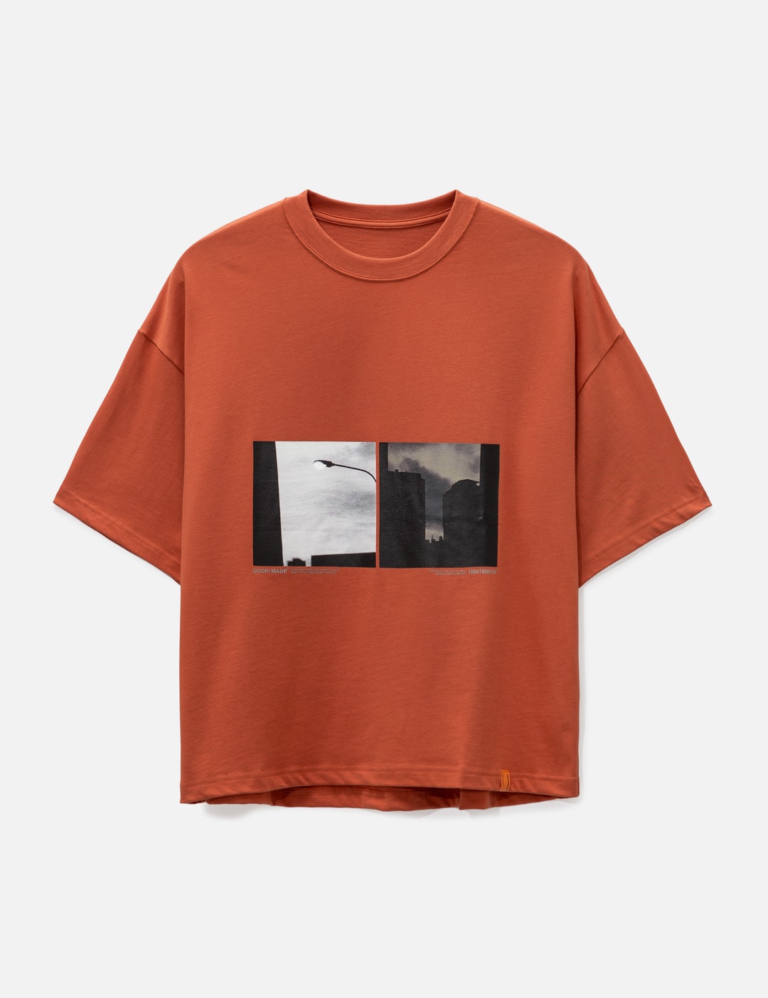 GOOPiMADE - "GMT-01T" スーパー ワイド ロゴ Tシャツ | HBX - ハイプビースト(Hypebeast)が厳選した ...