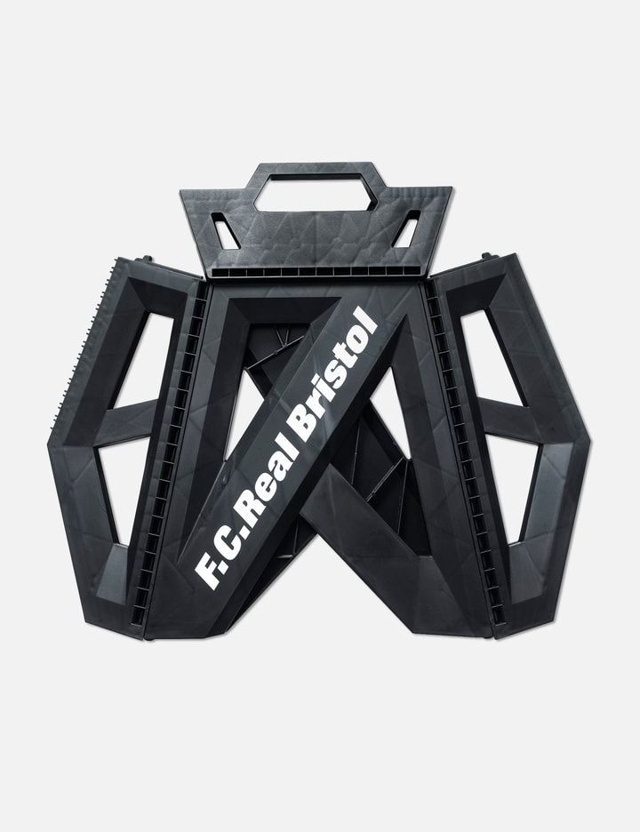 F.C. Real Bristol - FOLDING CHAIR | HBX - HYPEBEAST 為您搜羅全球潮流時尚品牌