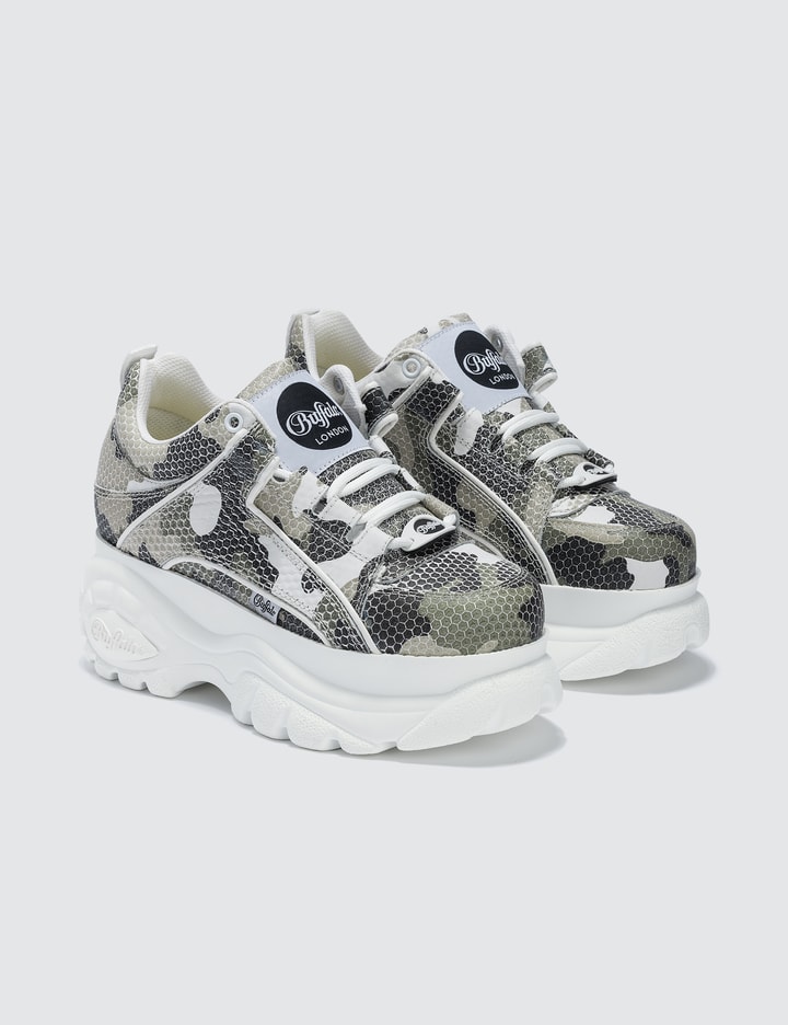 Buffalo London - Buffalo Classic White Low-Top Camouflage Platform ...