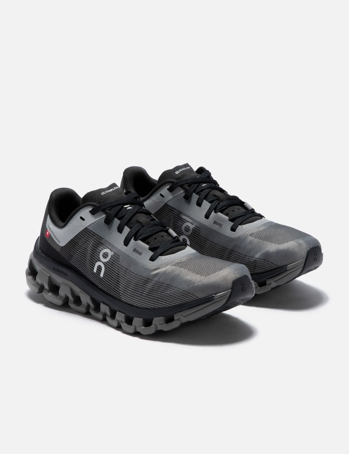 On - CLOUDFLOW 4 PAD EXCLUSIVE | HBX - Globally Curated Fashion and Lifestyle by Hypebeast